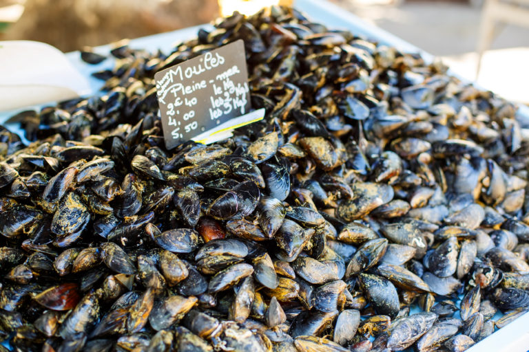 Quick, Easy, Mussel Recipe Crowd-Pleasing Mussel Recipe